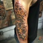 Unveiling the Sweet Symbolism of Honeycomb Tattoos: From Ancient Traditions to Modern Meanings ...